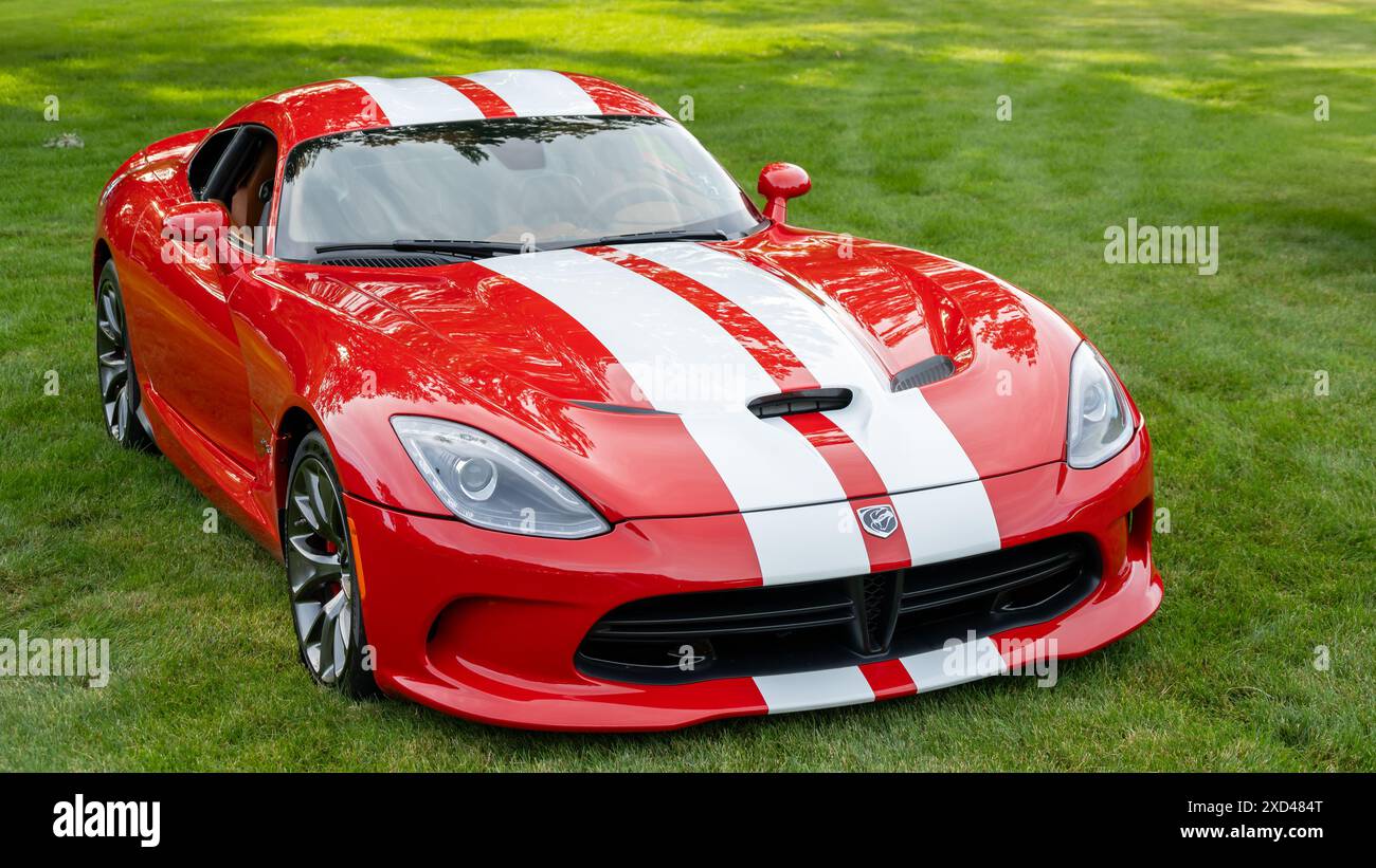 GROSSE POINTE SHORES, MI/USA - JUNE 16, 2024: A 2014 Dodge SRT Viper ...