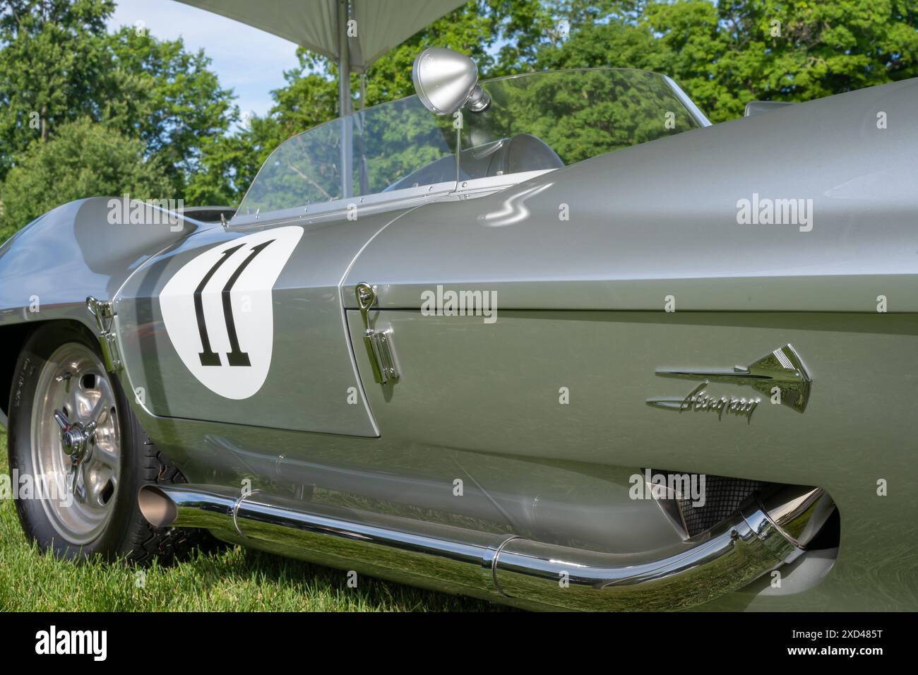 GROSSE POINTE SHORES, MI/USA - JUNE 16, 2024: A 1959 Chevrolet Corvette ...