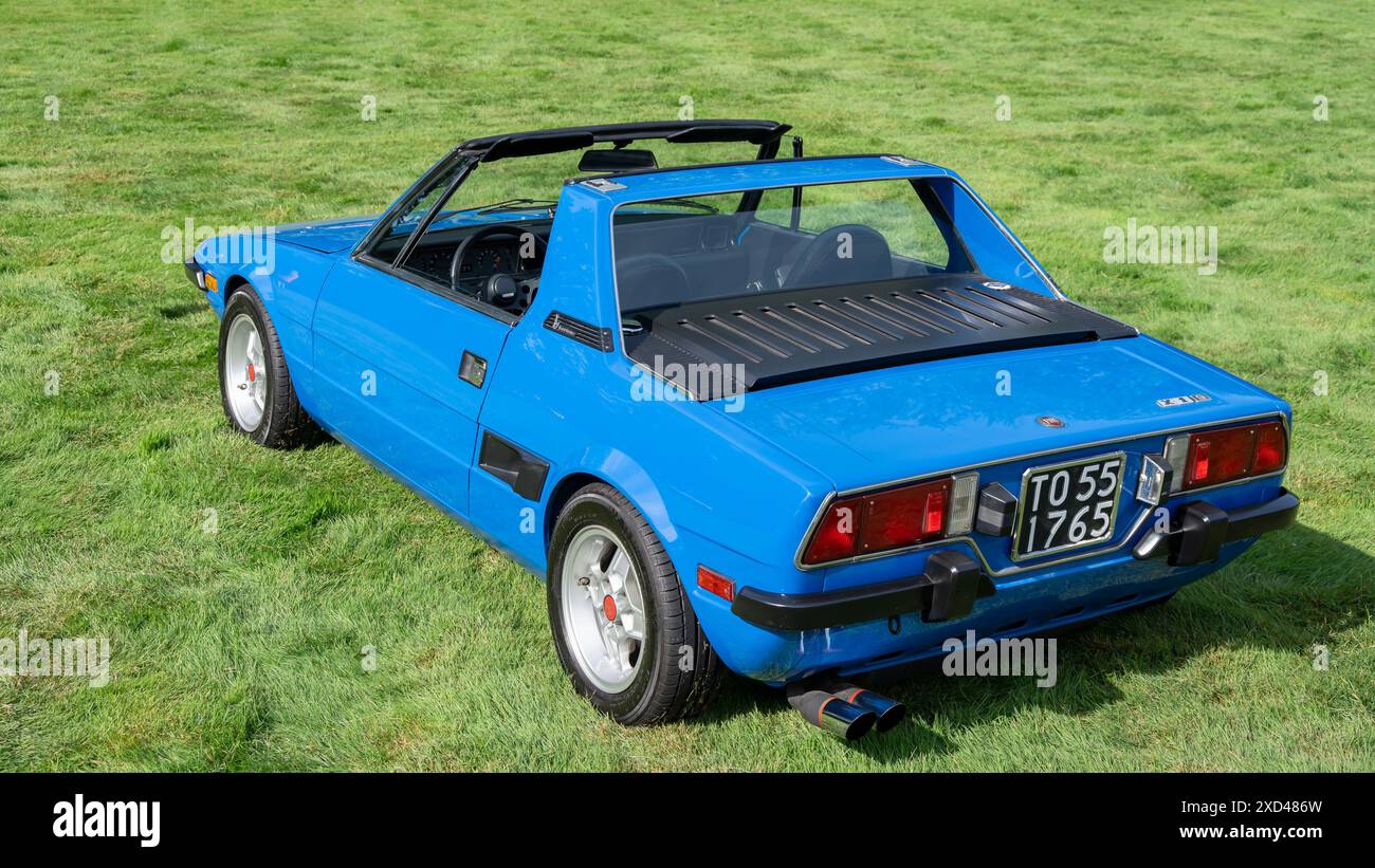 Fiat x1 9 hi-res stock photography and images - Alamy