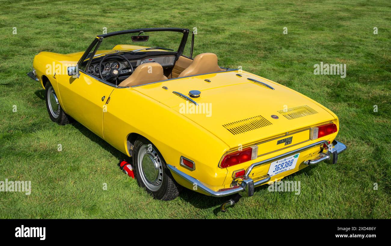 GROSSE POINTE SHORES, MI/USA - JUNE 16, 2024: A 1973 Fiat 850 Sport ...