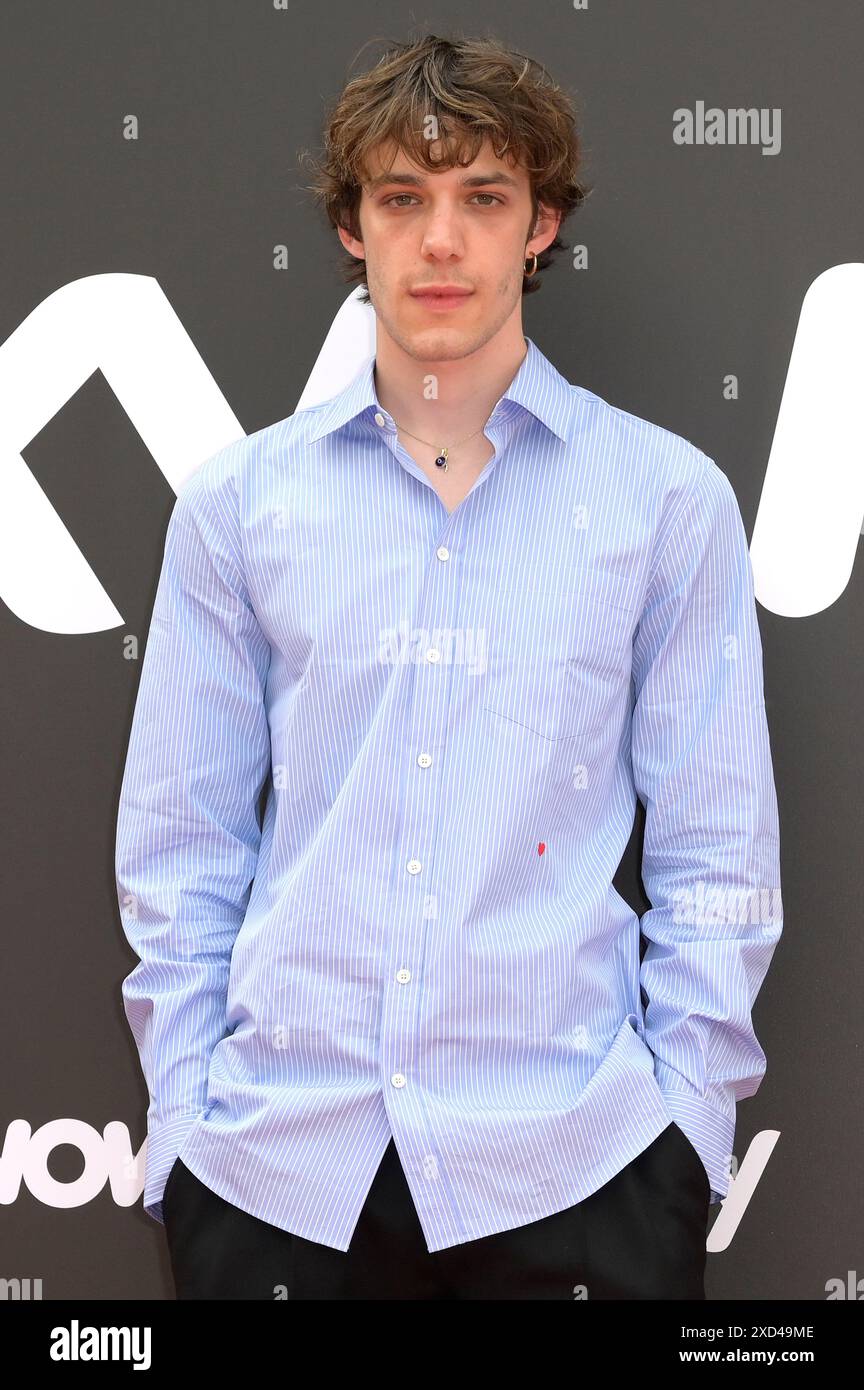 Matteo Oscar Giuggioli bei der Sky Programmpräsentation 2024-2025 im ...