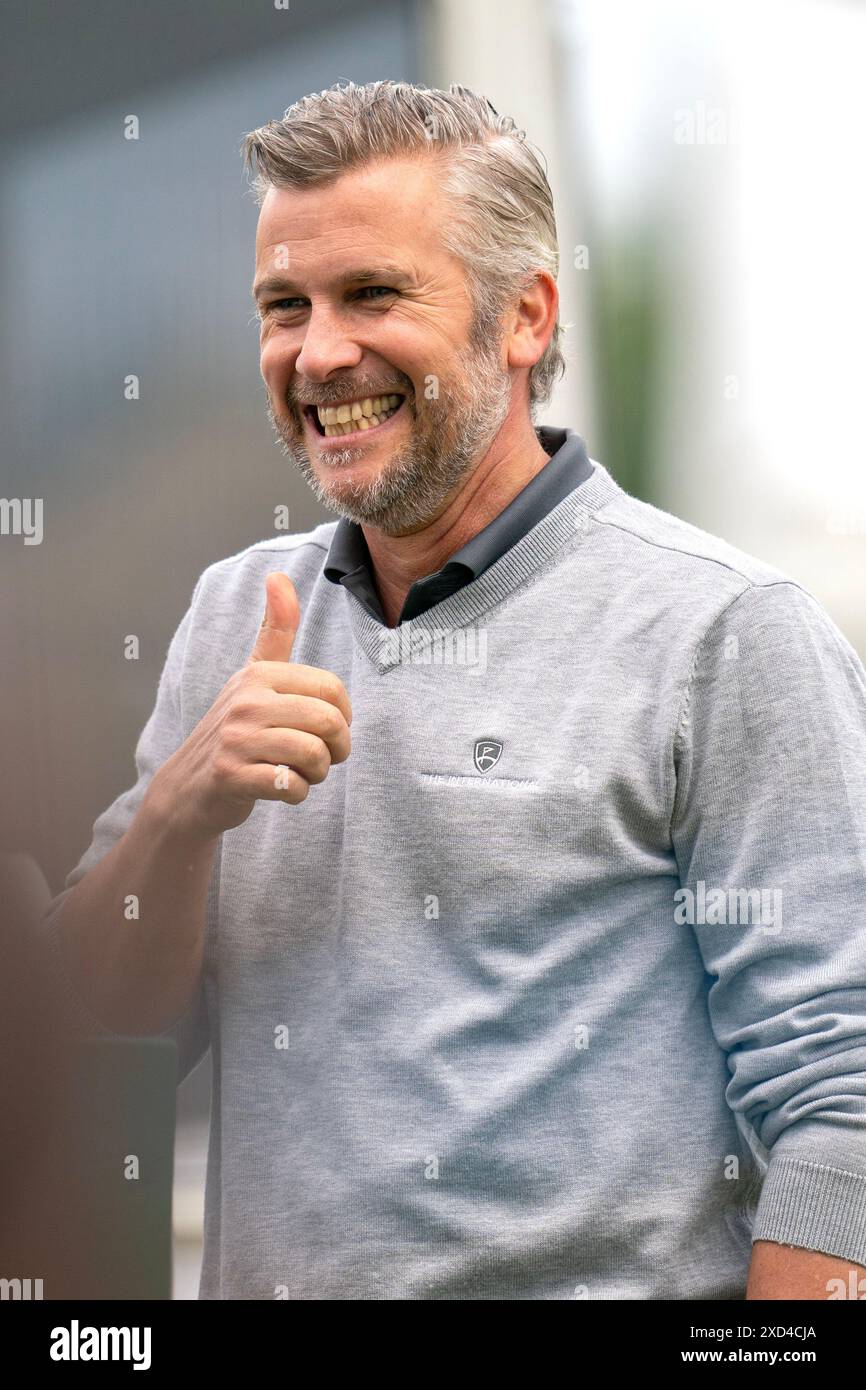 AMSTERDAM, THE NETHERLANDS - JUNE 19: presenator Winston Gerschtanowitz ...