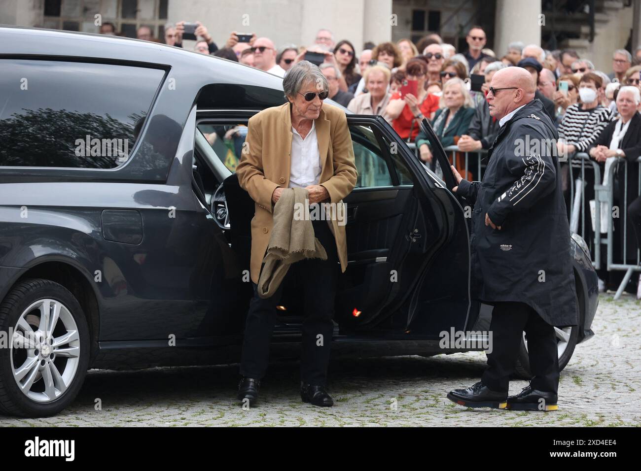 Paris, France. 20th June, 2024. Jacques Dutronc arriving to the funeral ...