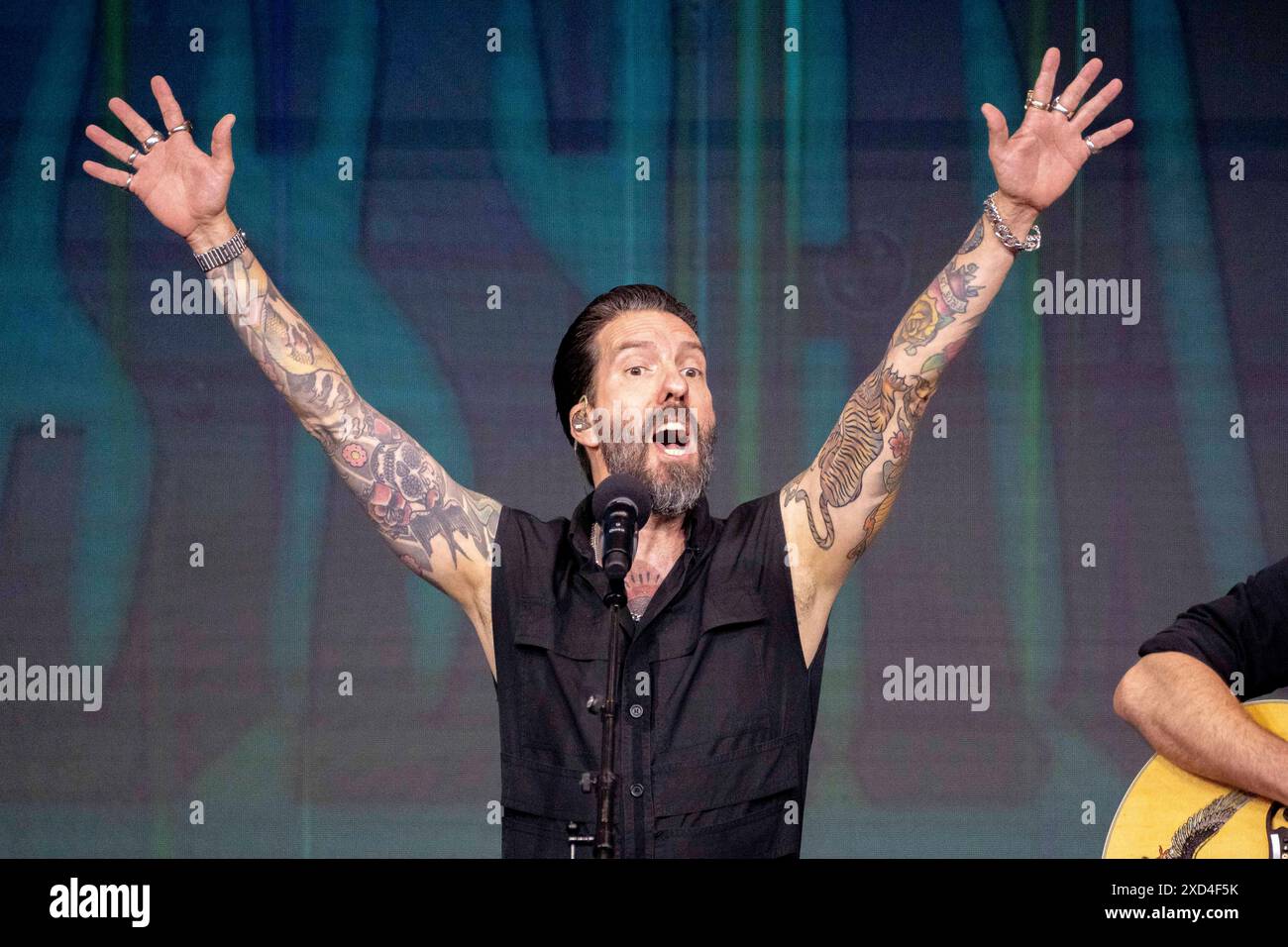 The BossHoss, BOSS BURNS and HOSS POWER performing at the AUSTRIAN ...