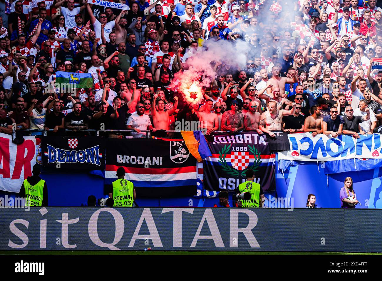Pyrotechnik/Begalo Fans/Ultras Kroatien GER, Kroatien vs. Albanien ...