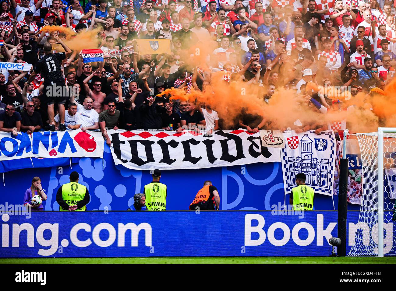Pyrotechnik/Begalo Fans/Ultras Kroatien GER, Kroatien vs. Albanien ...