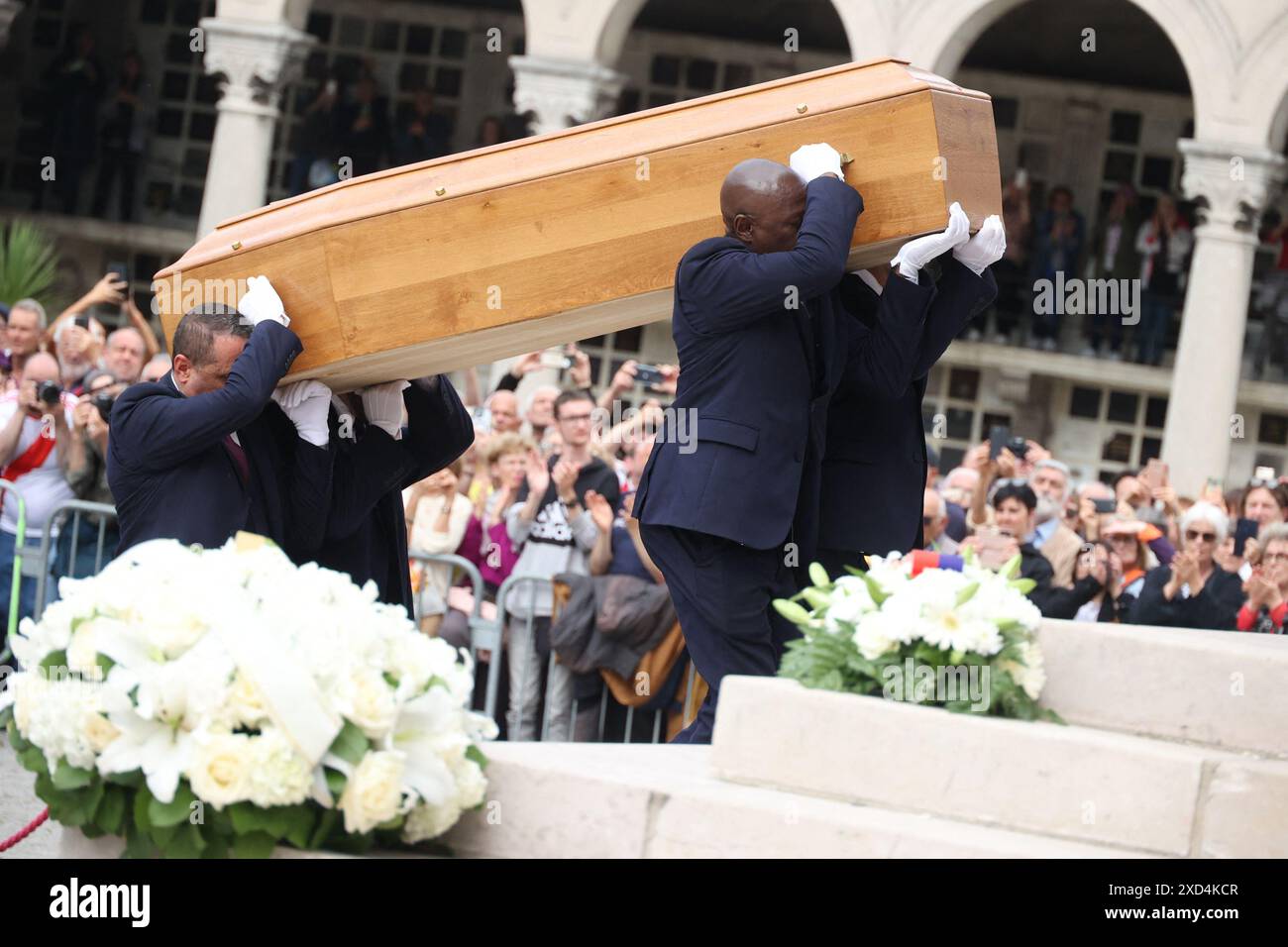 Paris, France. 20th June, 2024. The coffin arriving to the funeral ...