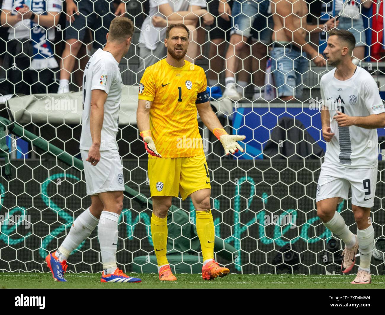 Jan Oblak (Slowenien, #01), Andraz Sporar (Slowenien, #09), GER ...