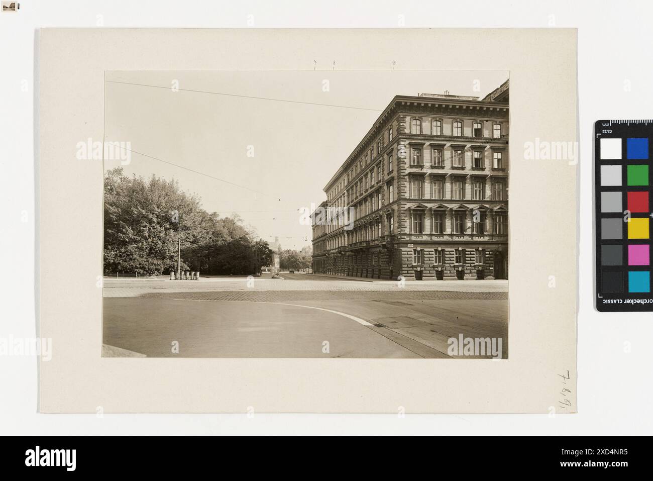 1., Schmerlingplatz 7-9 - Schrägansicht - Blick gegen Dr.-Karl-Renner-Ring Bruno Reiffenstein ...