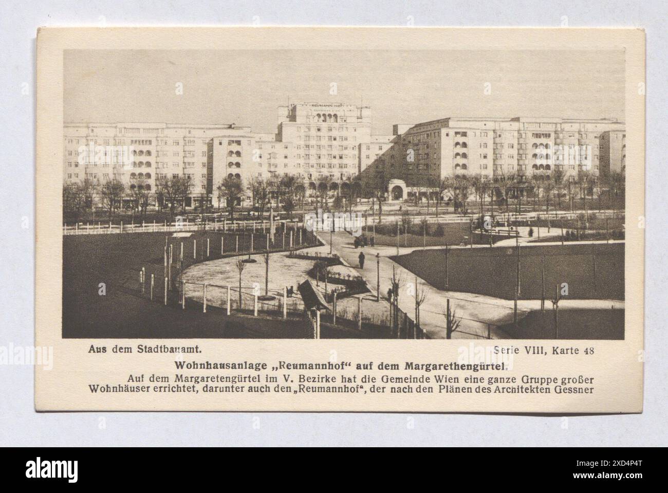 Photograph of the Reumannhof residential complex on Margaretengürtel ...