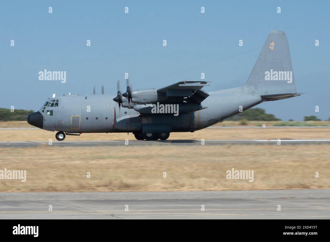 C 130 aviones de transporte hercules hi-res stock photography and ...