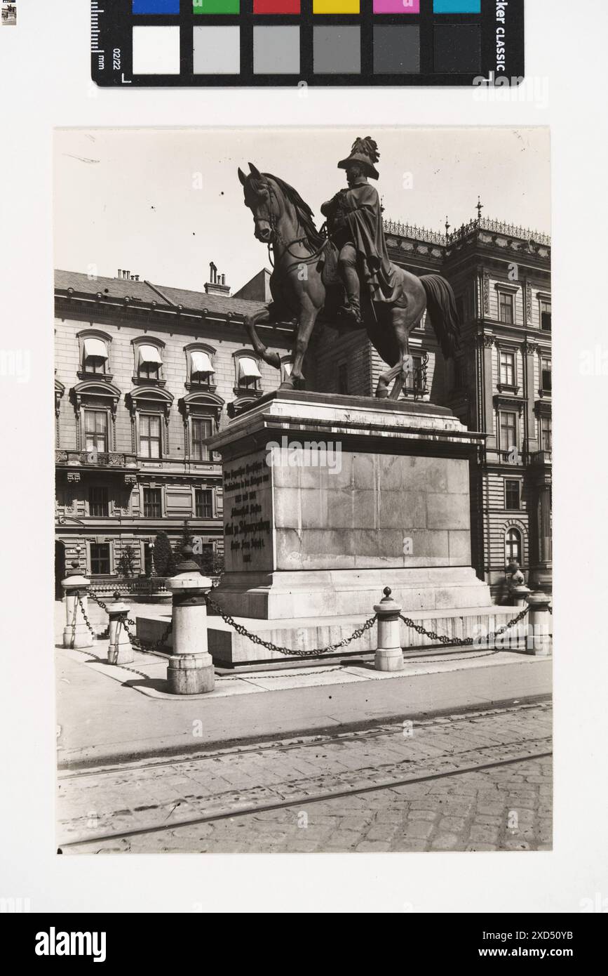 Commander in chief statue hi-res stock photography and images - Alamy