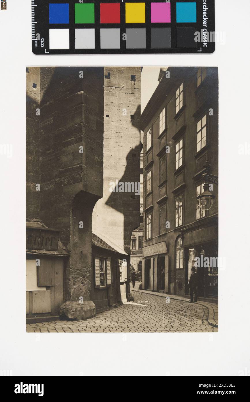 Photograph by TimTom showing the Obizzipalais at Schulhof 2, Vienna ...