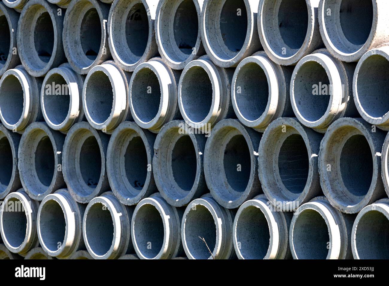 Stacked concrete pipes hi-res stock photography and images - Alamy