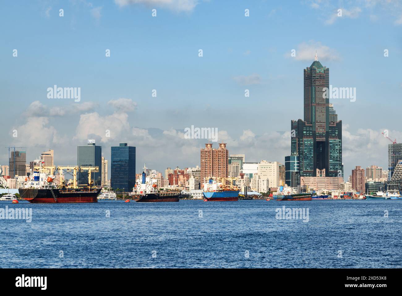 Kaohsiung skyline. Scenic view of Kaohsiung Harbor. 85 Sky Tower ...