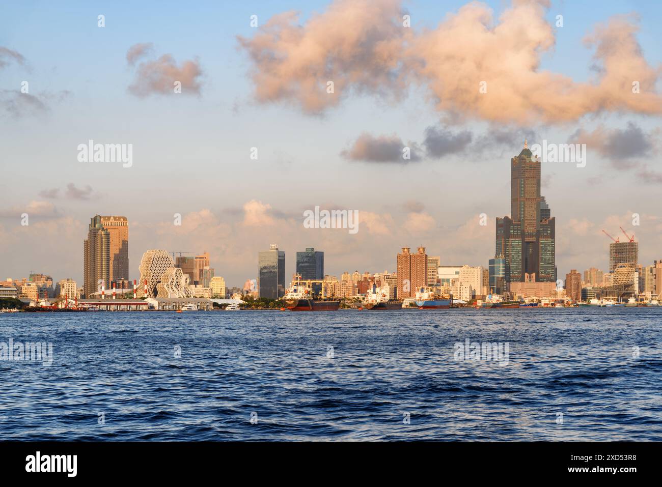 Kaohsiung skyline. Scenic view of Kaohsiung Harbor. 85 Sky Tower ...
