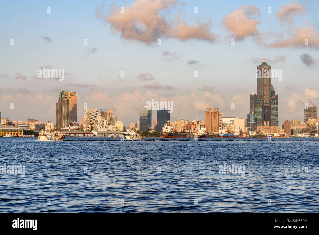 Kaohsiung skyline. Scenic view of Kaohsiung Harbor. 85 Sky Tower ...
