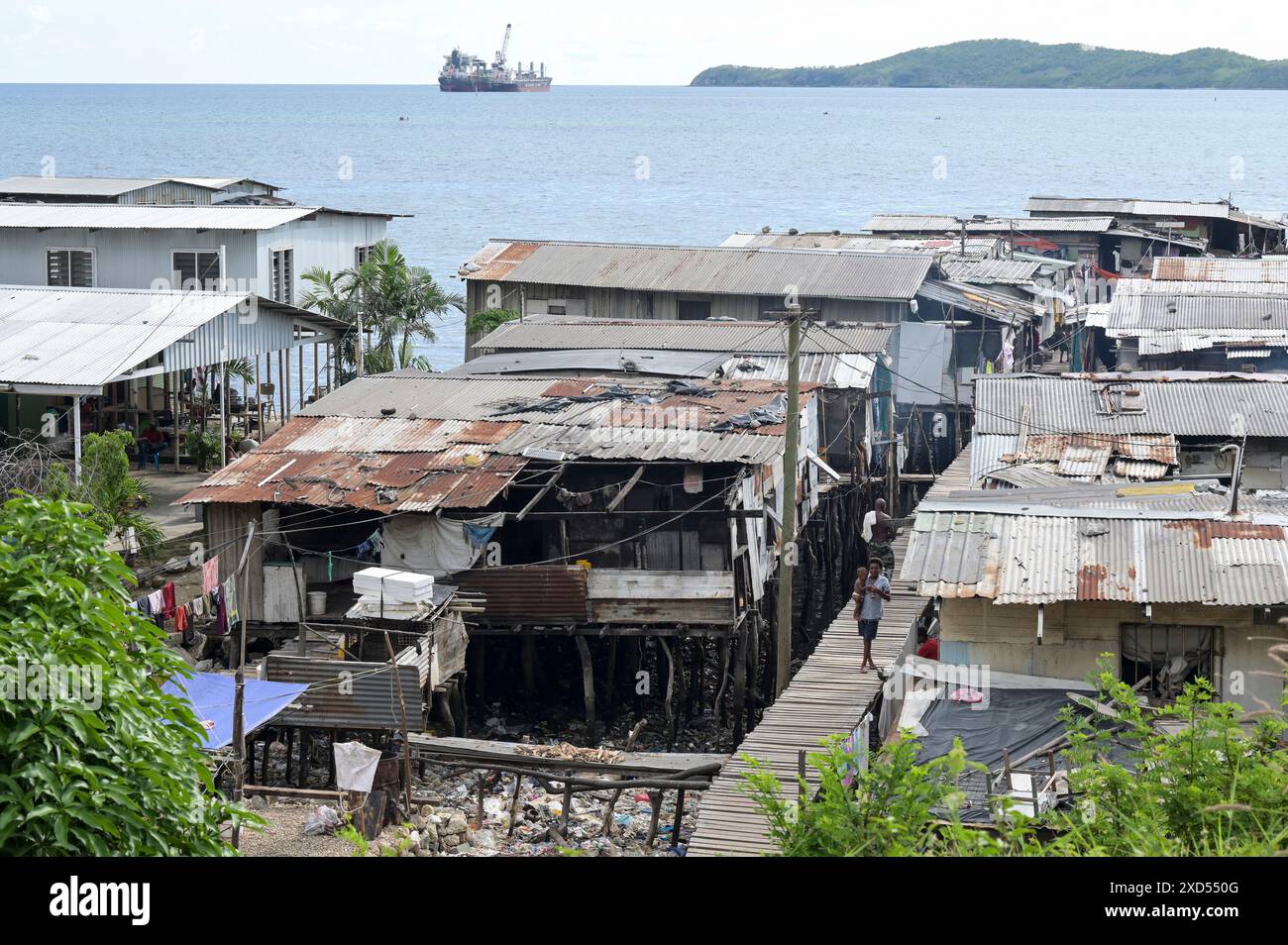 PAPUA NEW GUINEA, capital city Port Moresby, settlement Hanuabada with ...