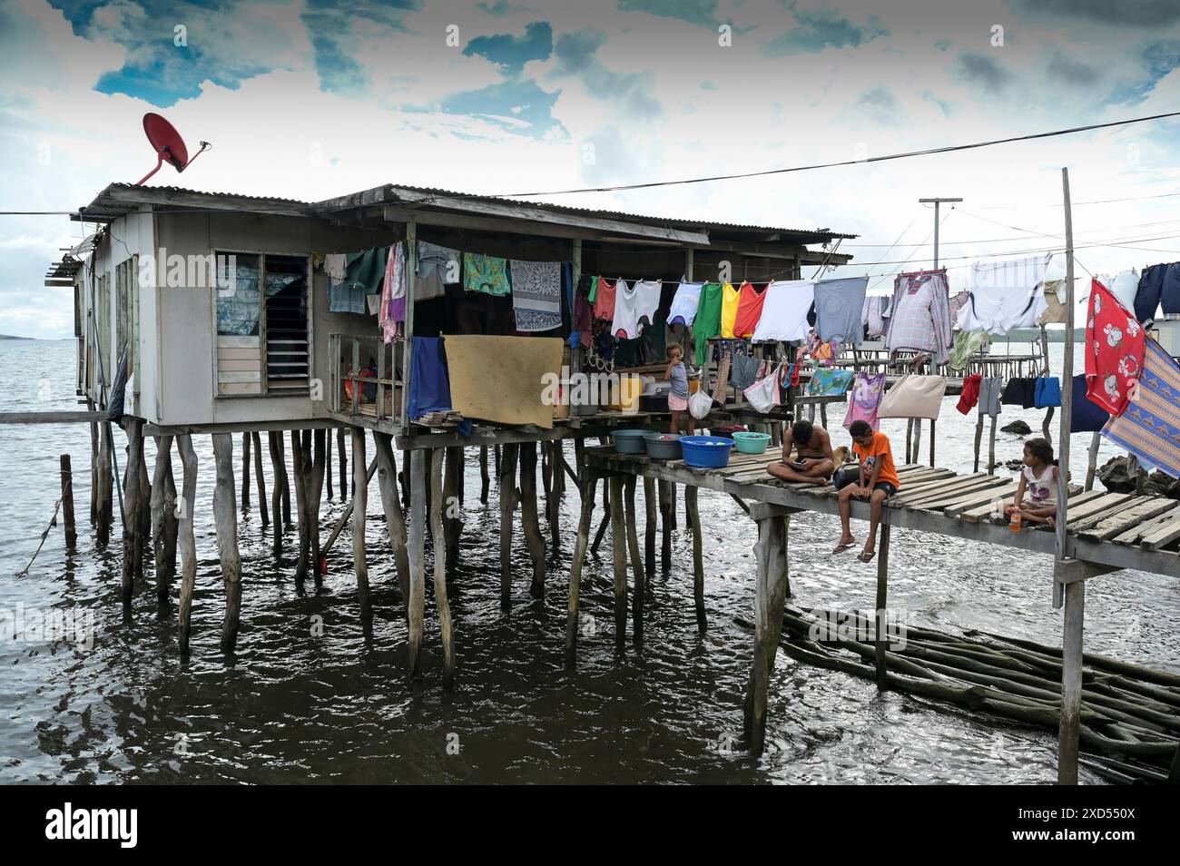 PAPUA NEW GUINEA, capital city Port Moresby, settlement Hanuabada with ...