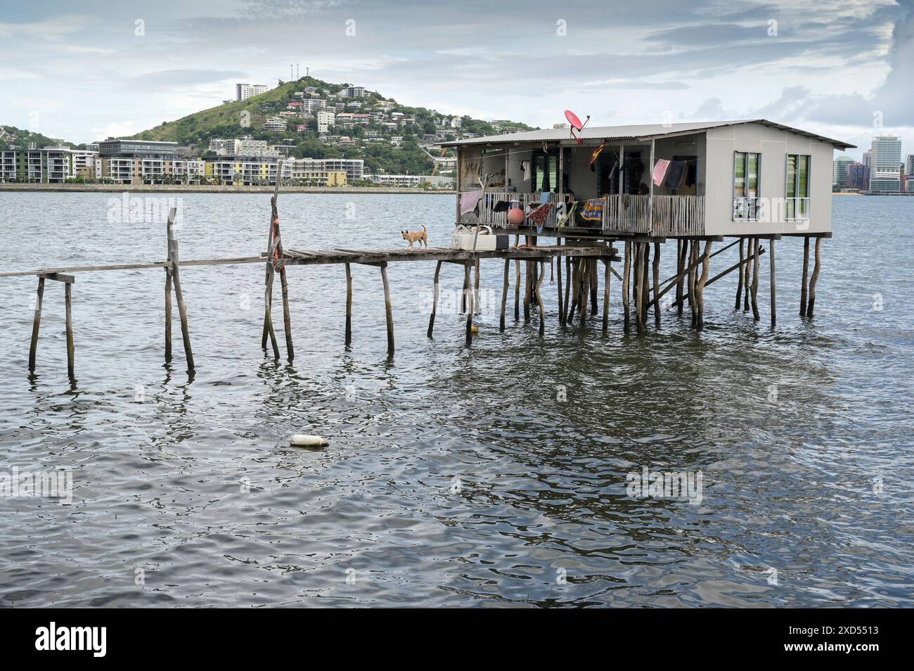 PAPUA NEW GUINEA, capital city Port Moresby, settlement Hanuabada with ...