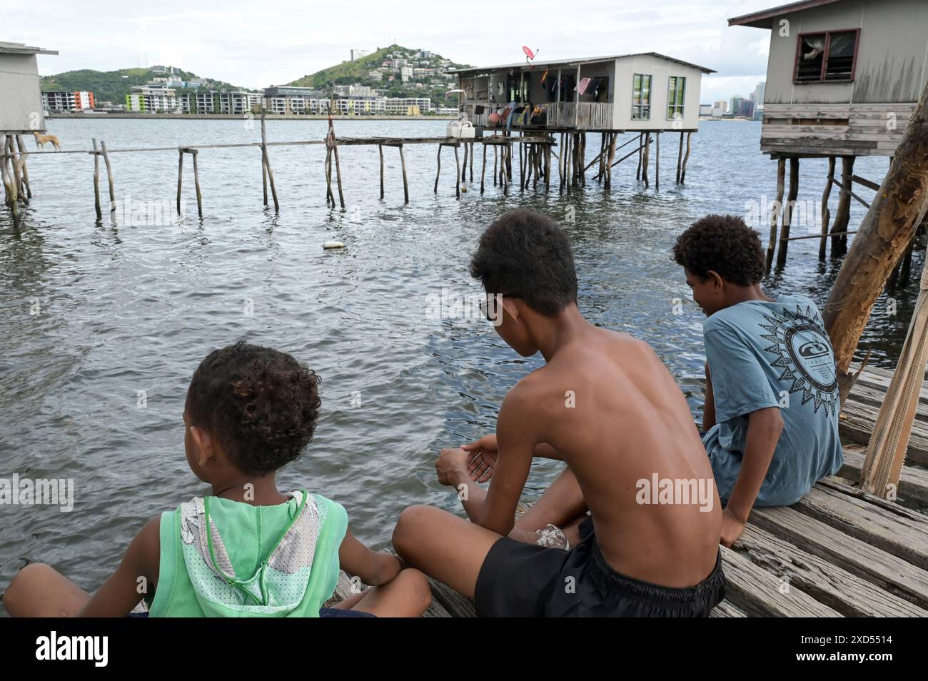 PAPUA NEW GUINEA, capital city Port Moresby, settlement Hanuabada with ...