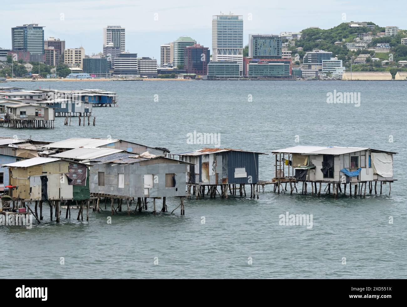 PAPUA NEW GUINEA, capital city Port Moresby, settlement Hanuabada with ...