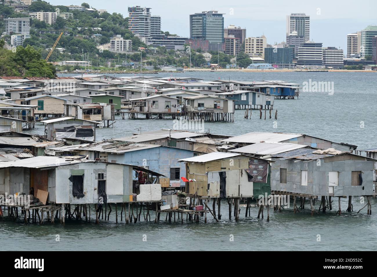 PAPUA NEW GUINEA, capital city Port Moresby, settlement Hanuabada with ...
