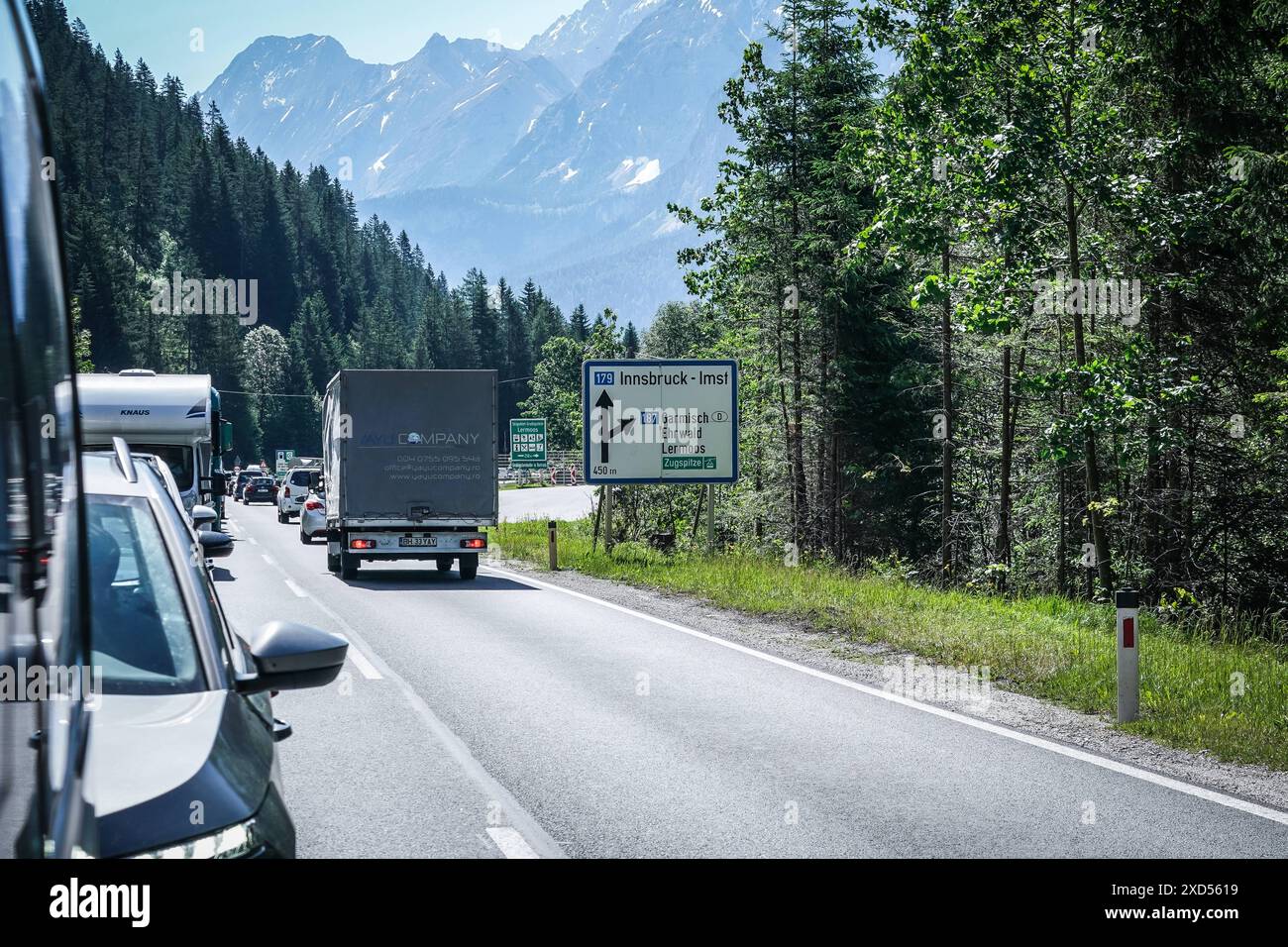Verkehrsstau, Fernpass, Bundesstraße B179, Zugspitze, Garmisch ...