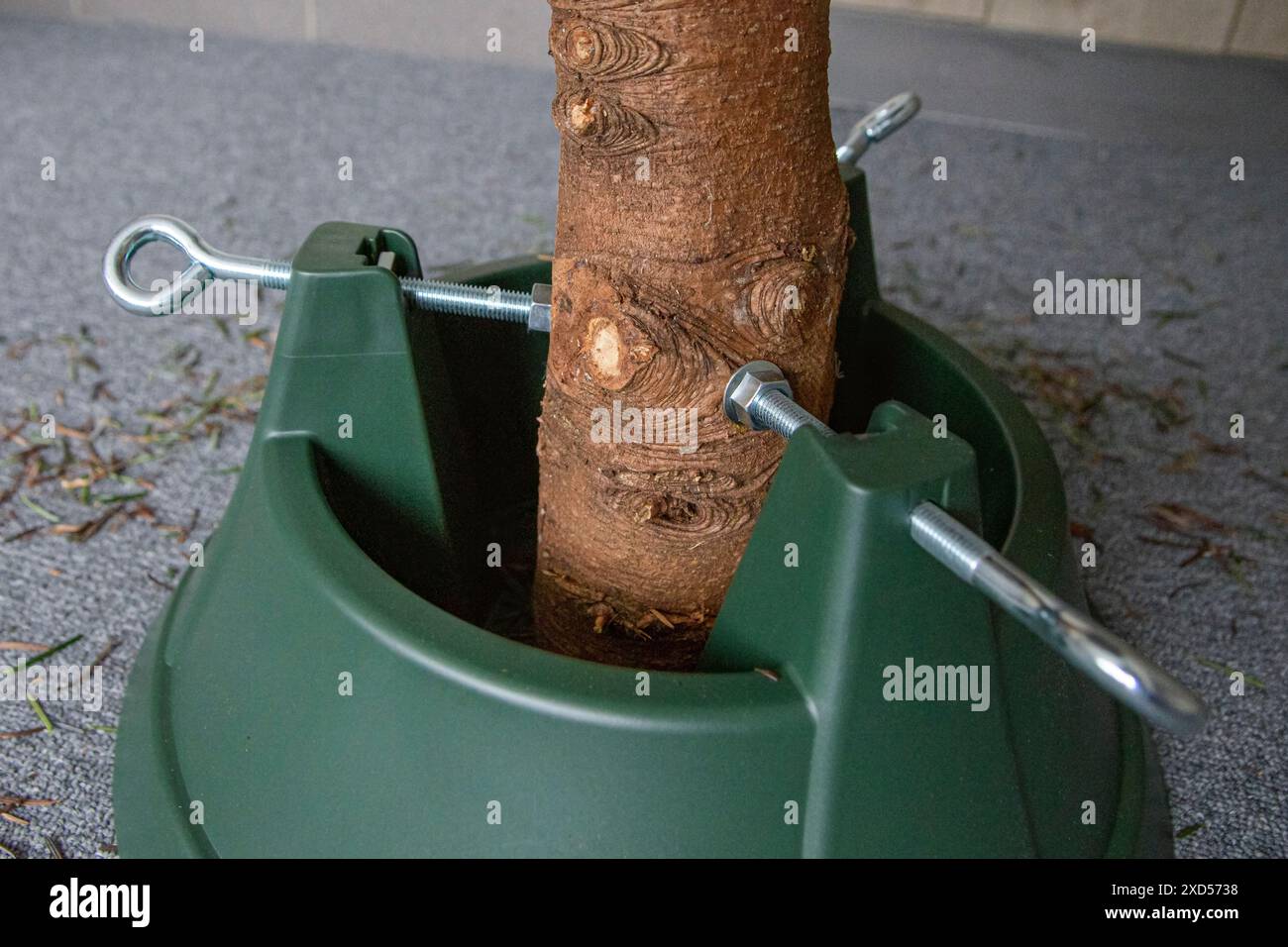 Diy christmas tree stand hi-res stock photography and images - Alamy