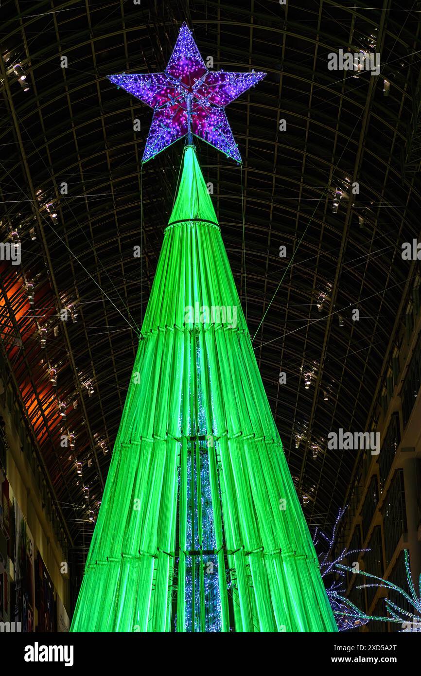 Eaton centre toronto canada hi-res stock photography and images - Alamy