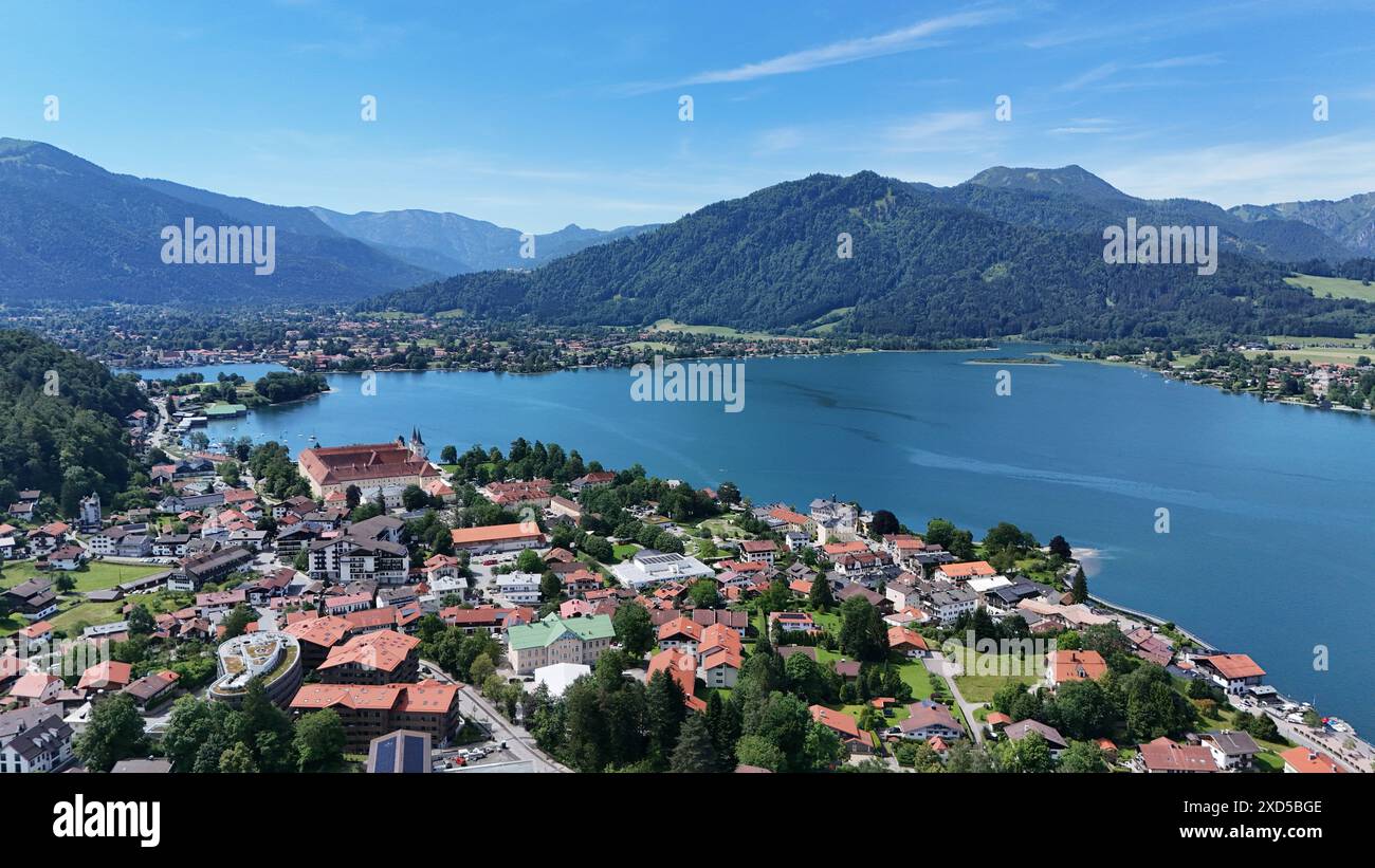 Tegernsee, Bayern, Deutschland 18. Juni 2024 Hier der Blick auf den ...