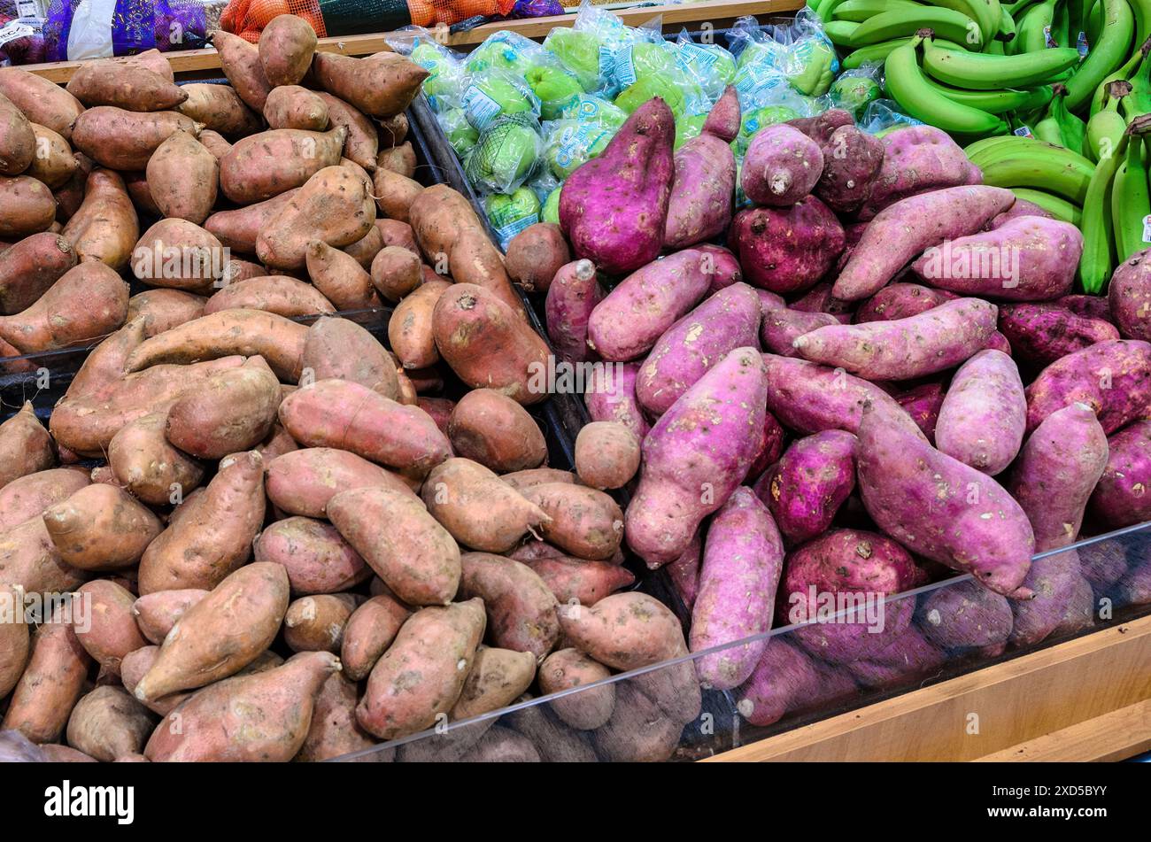 Produce display table in grocery store, Toronto, Canada Stock Photo - Alamy