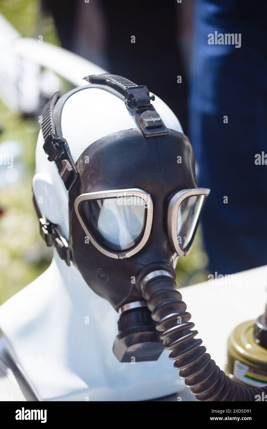Gas mask on head of mannequin Stock Photo - Alamy