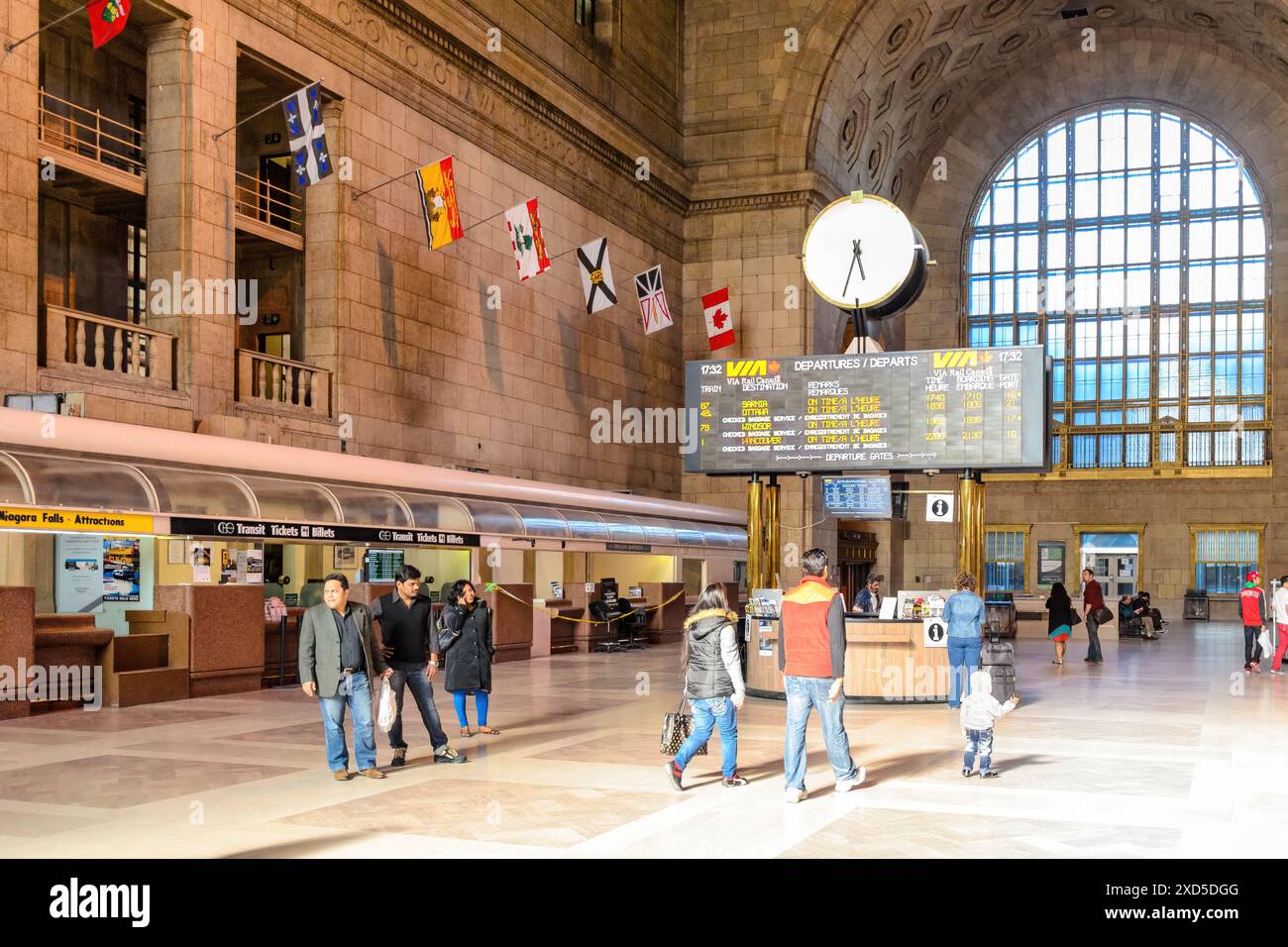 Toronto union station hi-res stock photography and images - Alamy