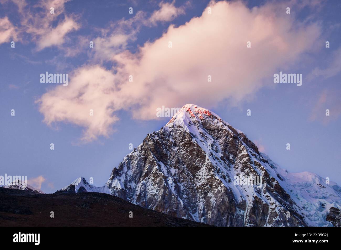Pumori summit from Hala Patthar acclimatization viewpoint .Pumori ...