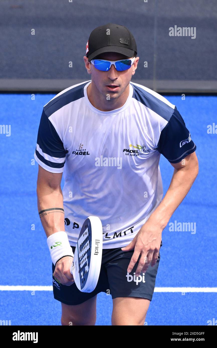 Victor Ruiz and Lucas Bergamini are competing in the Round of 16 of the ...