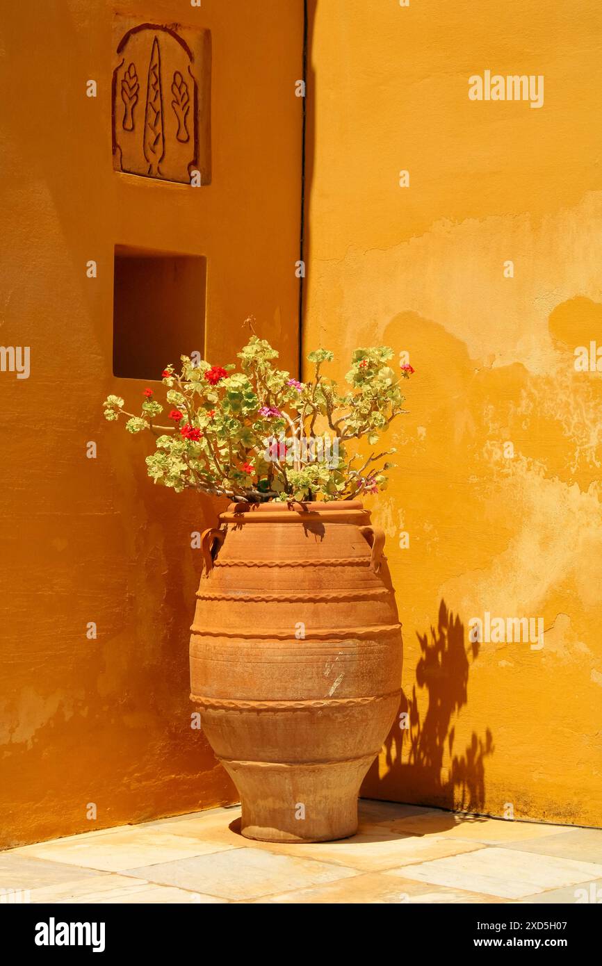 Terracotta tones hi-res stock photography and images - Alamy