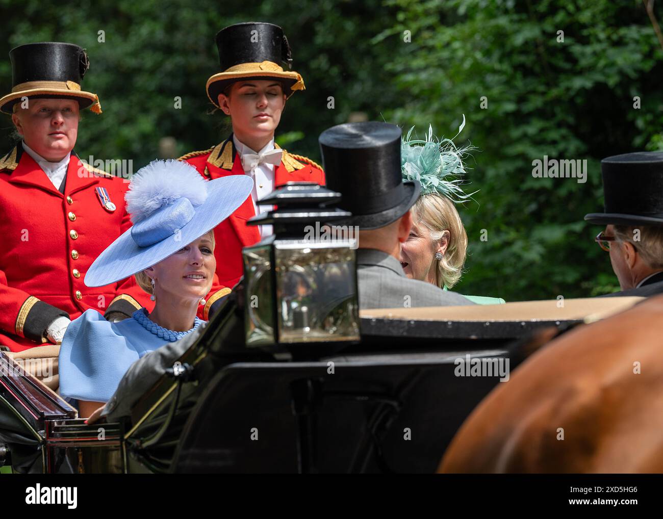 Zara tindall mike tindall royal ascot ladoes day 2024 procession hi-res ...