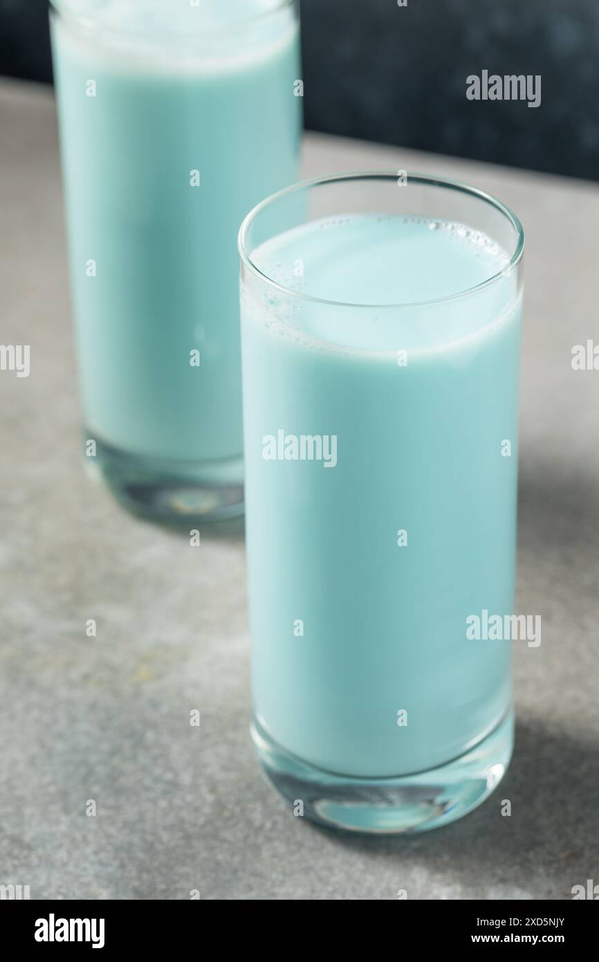 Bluemilk hi-res stock photography and images - Alamy