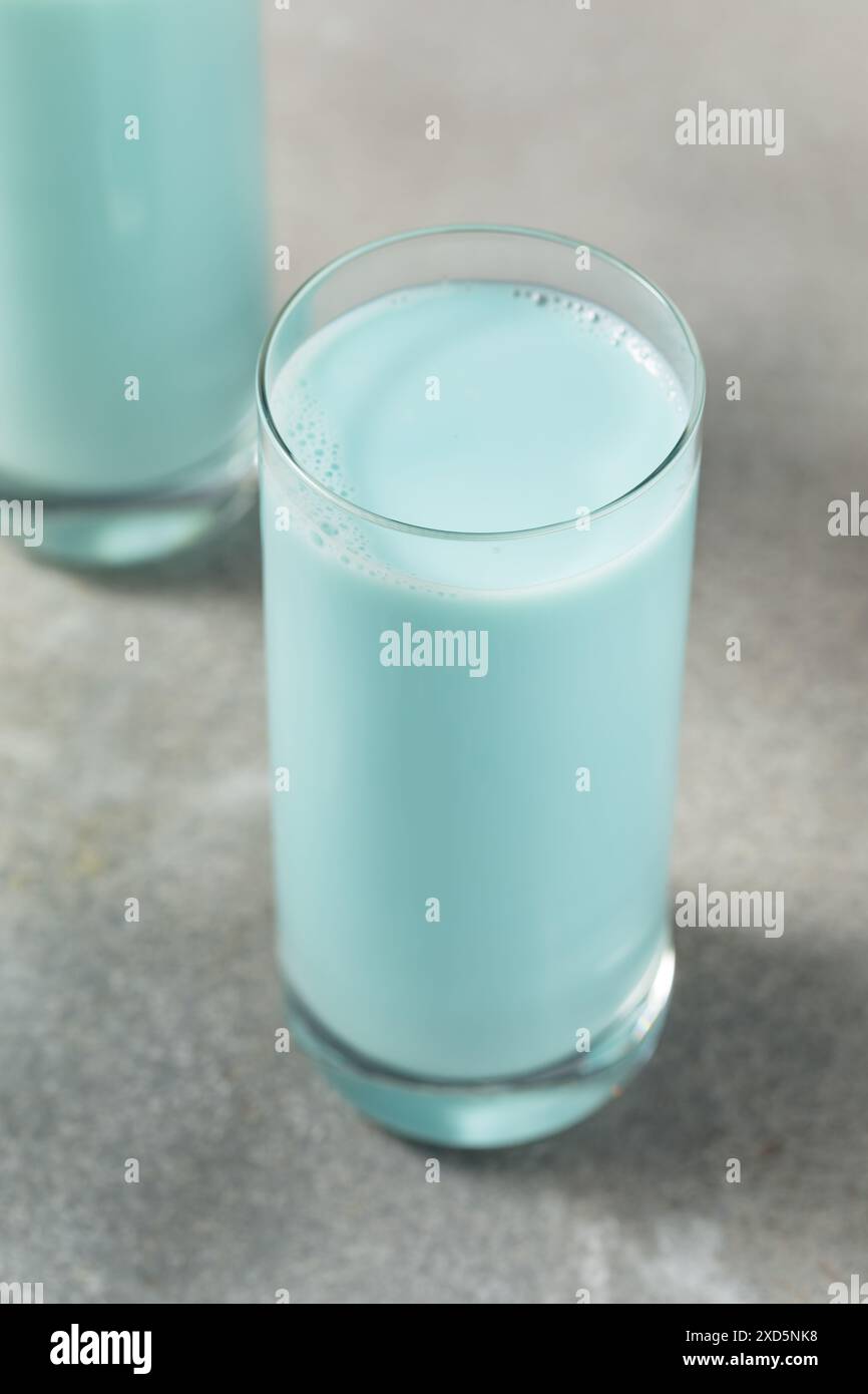 Bluemilk hi-res stock photography and images - Alamy
