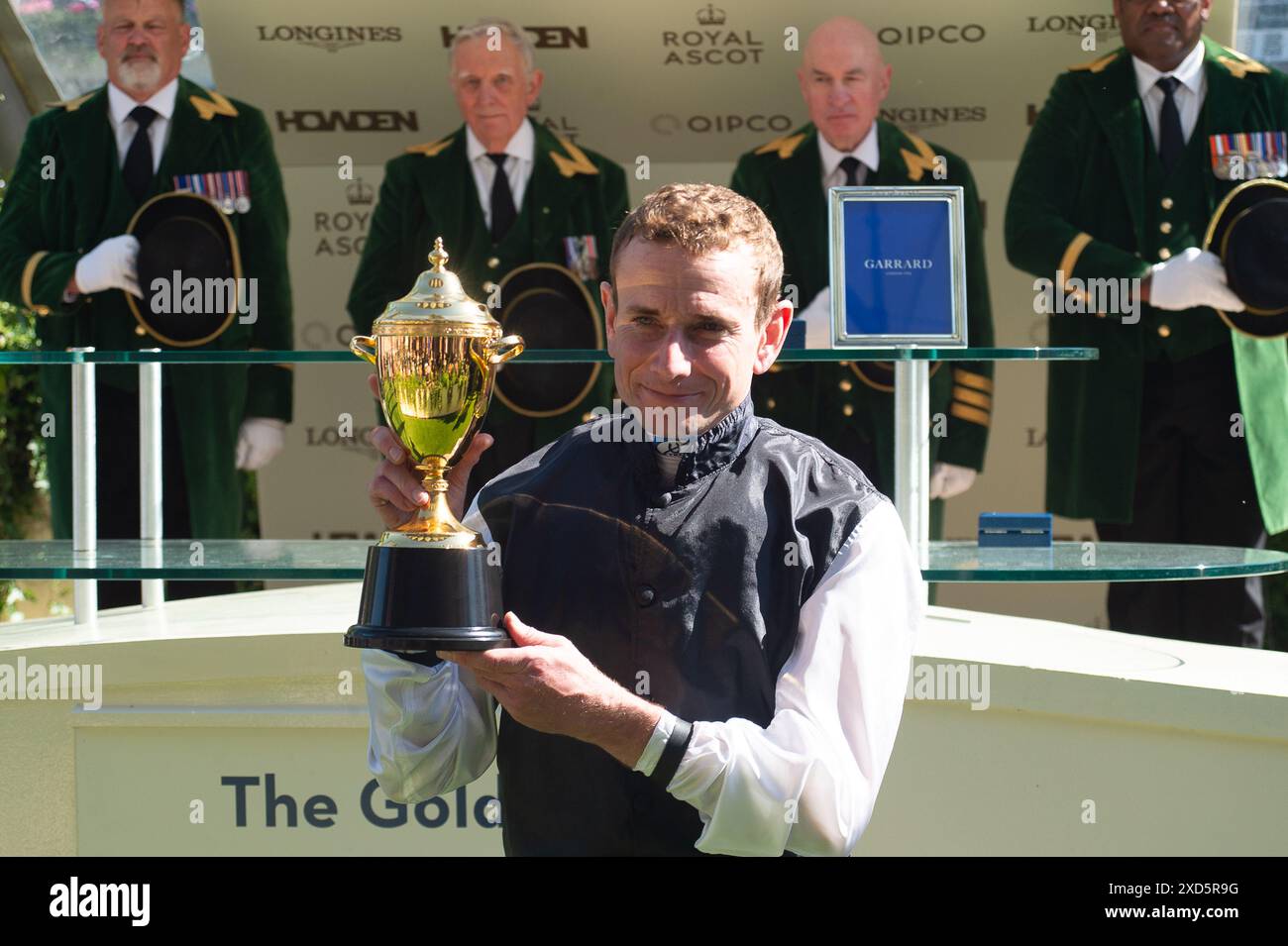 Jockey ryan moore on kyprios hi-res stock photography and images - Alamy