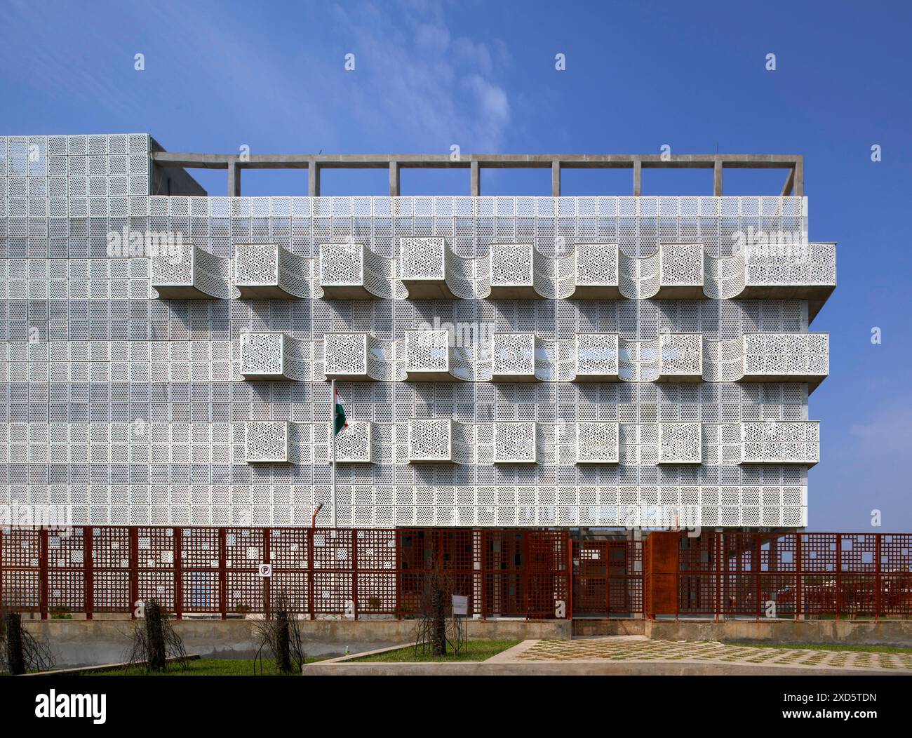 Front view of exterior facade. Third Space, Udaipur, India. Architect ...