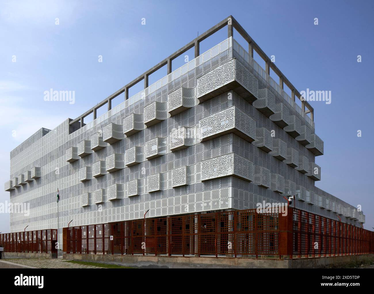 Corner view along exterior facade. Third Space, Udaipur, India ...