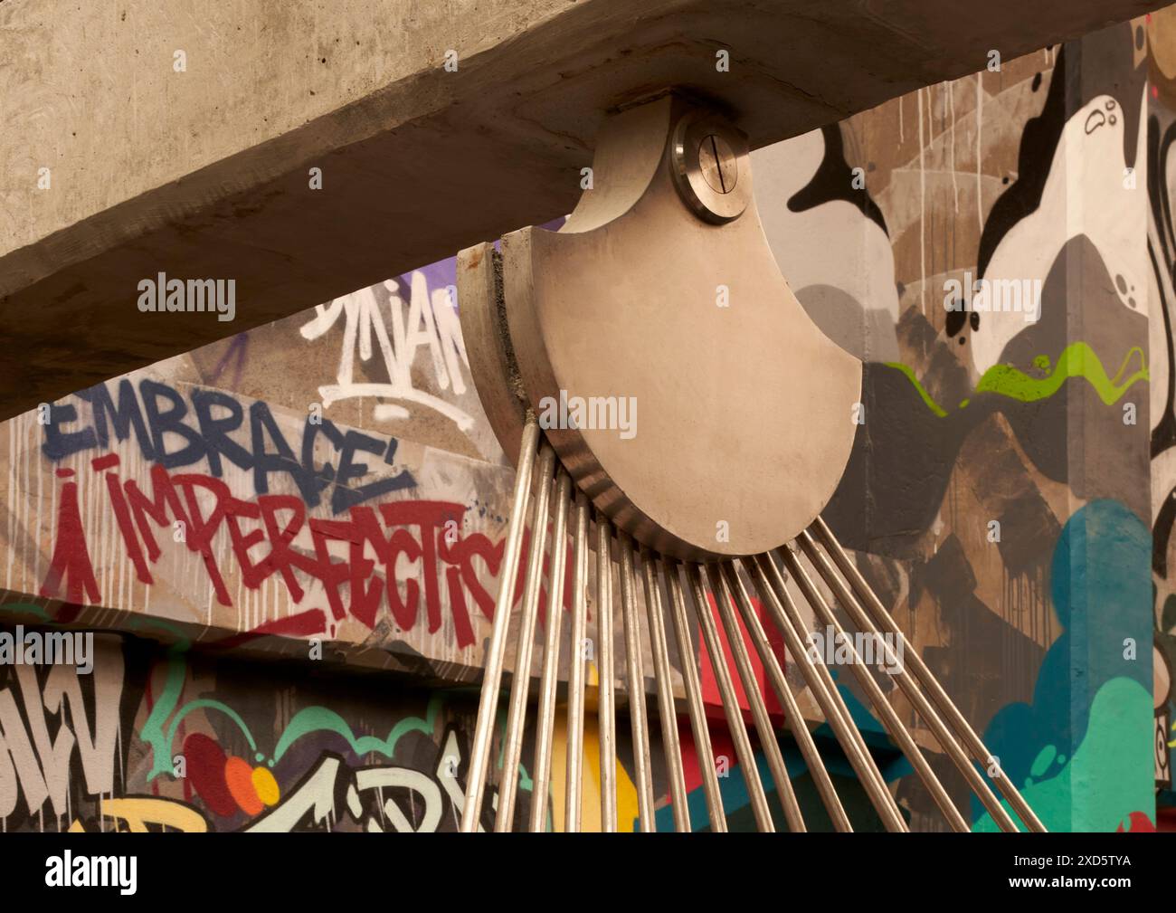 Graffiti wall and ornamental steel structure. Third Space, Udaipur ...