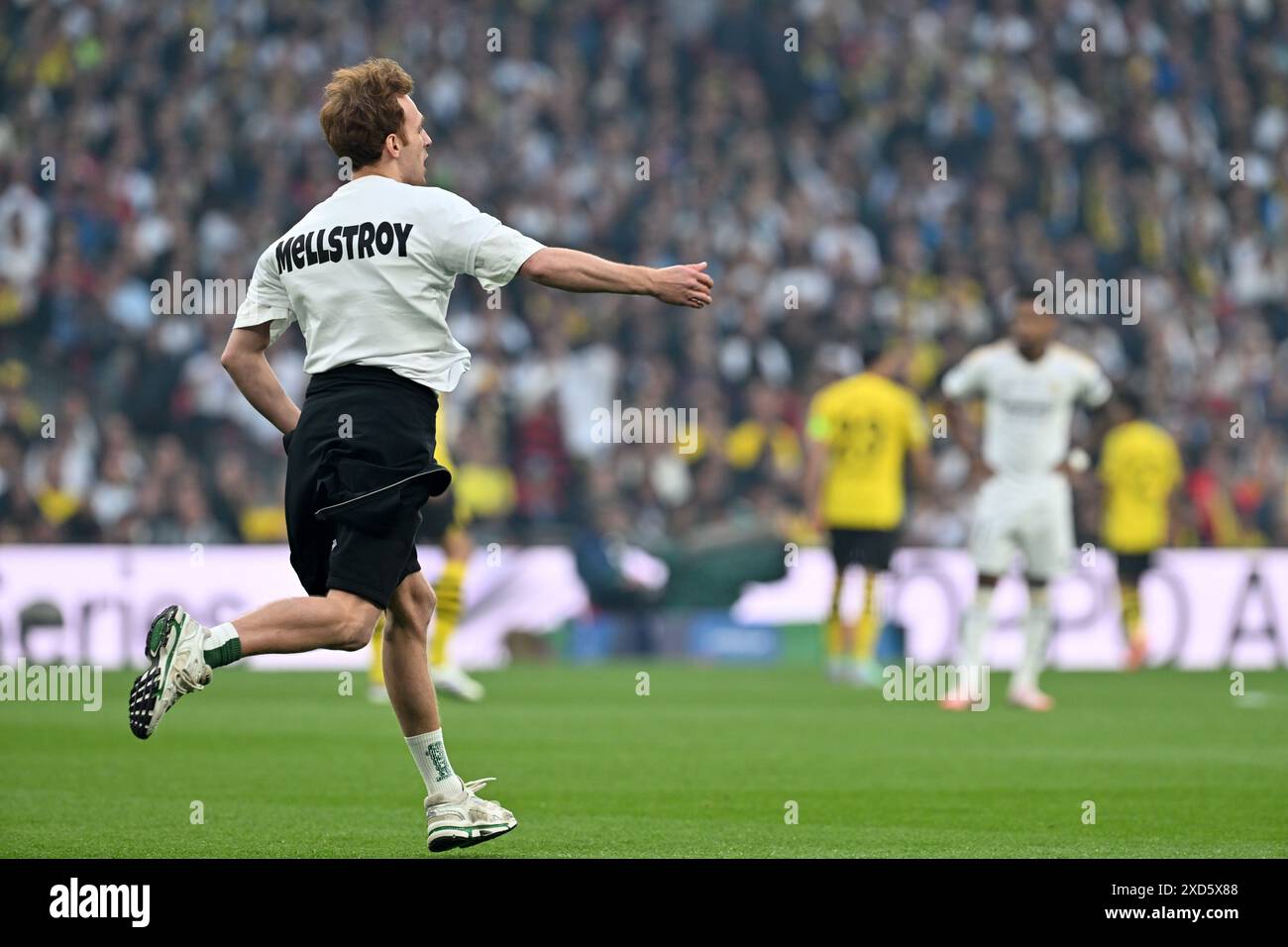 streaker and pitch invader invades the pitch with a Mellstroy t-shirt ...