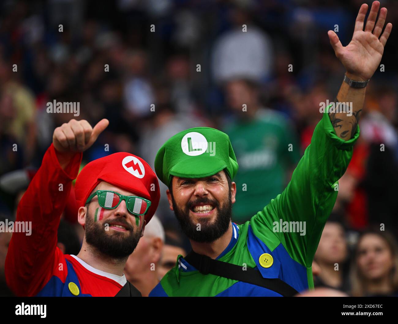 Super mario costumes hi-res stock photography and images - Alamy