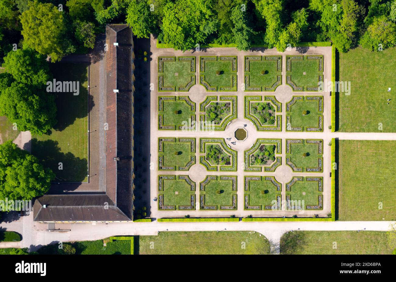 Schlosspark schloss benrath hi-res stock photography and images - Alamy