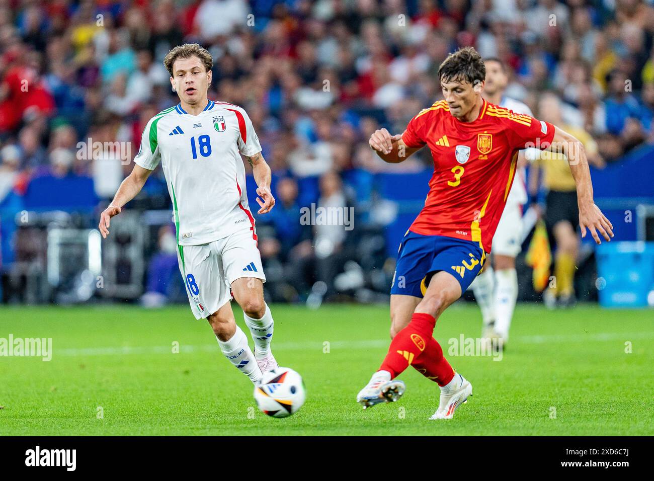 Robin Le Normand (Spanien, #03) Nicolo Barella (Italien, #18) Spanien ...