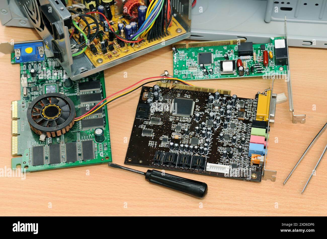 Computer repair upgrade open pc hi-res stock photography and images - Alamy