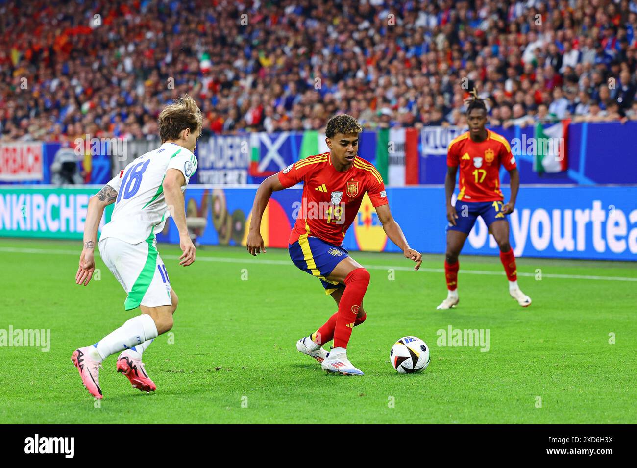 Gelsenkirchen, Niemcy. 20th June, 2024. 2024.06.20 Gelsenkirchen Pilka ...